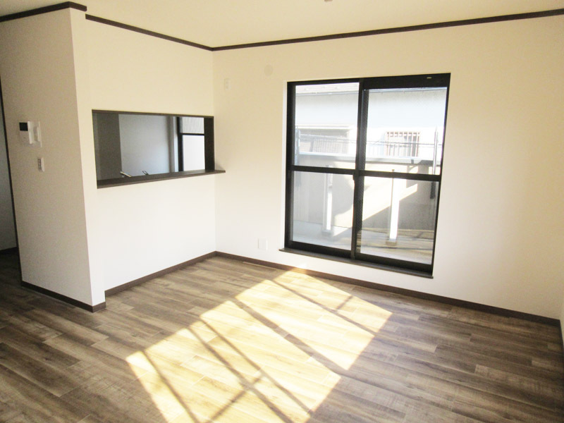 2世帯中古戸建（2DK+1LDK+2S）のリフォーム済、カースペース有（車種によります） 横浜市 中区北方町1丁目（kosh23K0414）の物件情報｜土地を探す｜湘南・鎌倉の不動産情報は明治 ...